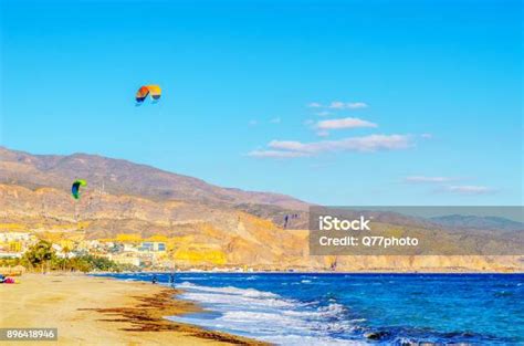 바다 파도에 Kitesurfer 물 익 스 트림 스포츠 액티브 스포츠 모험과 자유 경관에 대한 스톡 사진 및 기타 이미지 경관 날기 남자 Istock