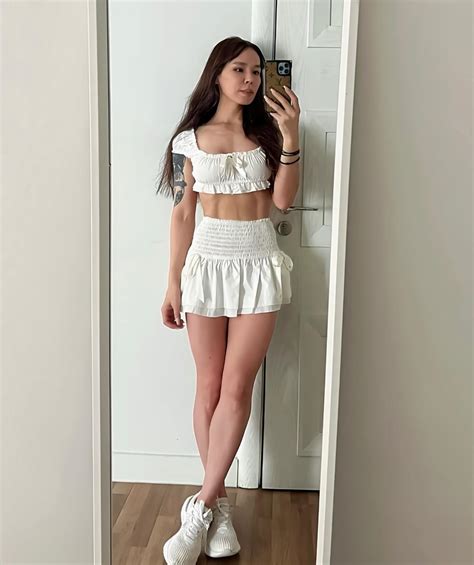 Uugii Оройн мэнд😀 “Хэвлийгээрээ инээмсэглэе”хөтөлбөрт хичээл маань 4 сарын 16 нд эхлэх гэж