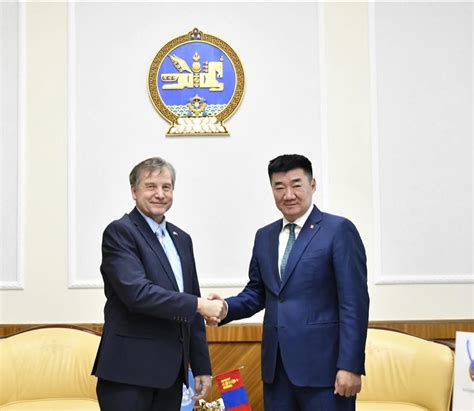 ЭНХИЙГ САХИУЛАГЧДЫН ОРОЛЦООГ 3 ДАХИН НЭМЭГДҮҮЛЭХ АСУУДЛААР САНАЛ СОЛИЛЦЛОО