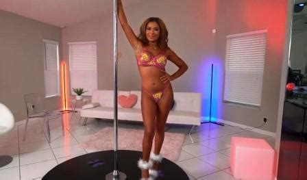 SexSelector Stripper Experience