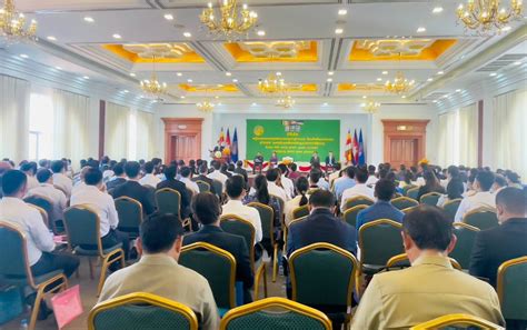 លោកឃួង ស្រេង ជំរុញឲ្យមន្ទីរសុខាភិបាល បន្ដសហការជាមួយ អាជ្ញាធរខណ្ឌទាំង១៤