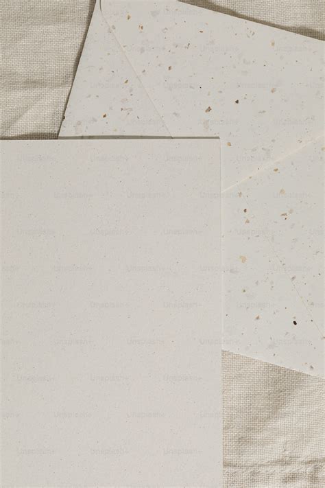 찢어진 종이 조각 사진 Unsplash의 종이 질감 이미지