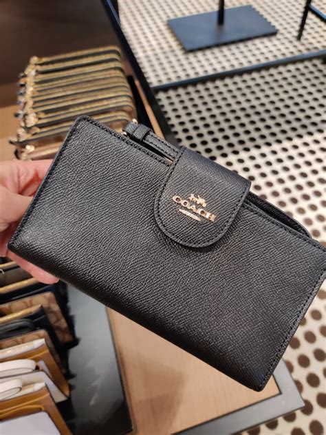 Coach Tech Phone Wallet Black Averand