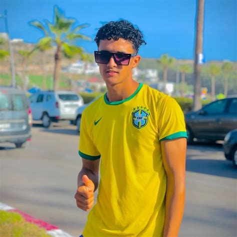 Ab Dø Hk Maninixk • Threads Say More