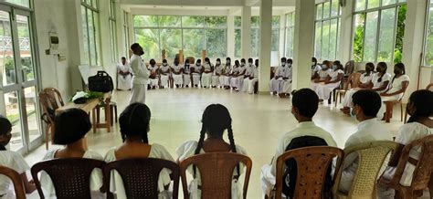 මතු පරපුරට නිසි නායකත්වයක් නව යොවුන් වියේ සිට ලබාදීම තුළින් උදාකර ගත යුතුව ඇත පරම පූජනීය මඩිහේ