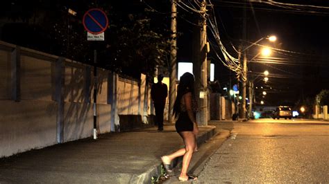 Media Hora Cuesta Entre 30 A 60 Dólares La Explotación Sexual De