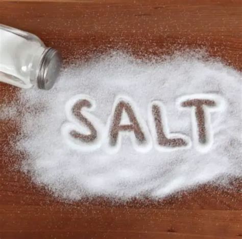 ما الفرق بين كلوريد الصوديوم النقي وملح الطعام العادي ولماذا إسألنا