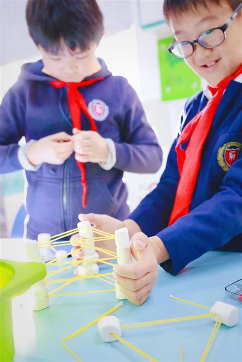 国际课程张美芳老师steam课程之 意面高塔 新闻活动 北京国际学校哪所好 优秀私立国际高中课程排名学校 北京力迈中美国际学校（总校区）