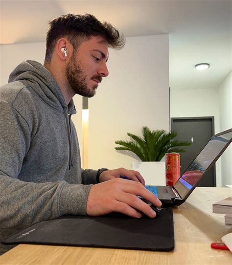 Steven Hardon On Twitter Anyone Have Experience With Uploading In K I Always Thought It Was