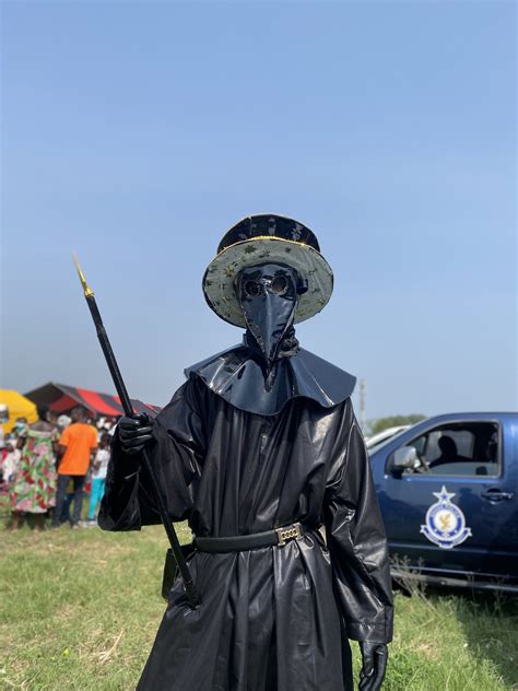 Winneba Fancy Dress Masquerade Indigenous Foreigner Show — Indigenous Foreigner