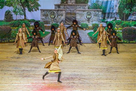 24 ят Международен детски фолклорен танцов фестивал „Приятелство без граници“ започна в Сливен