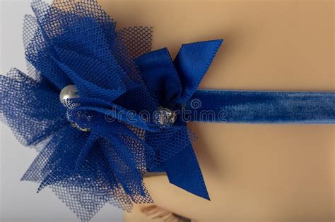 Cabea Do Manequim Da Criana Com A Atadura Para Meninas No Fundo