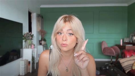 Athena Sol La Prof De Français Qui Décrypte Les Commentaires Sexistes Rtbf Actus