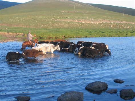 Өвөрхангай аймгийн үзэсгэлэнт газрууд