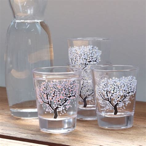 꽃피는 예쁜 소주잔 색이 변하는 언더락 하이볼 글라스 감도 깊은 취향 셀렉트샵 29cm