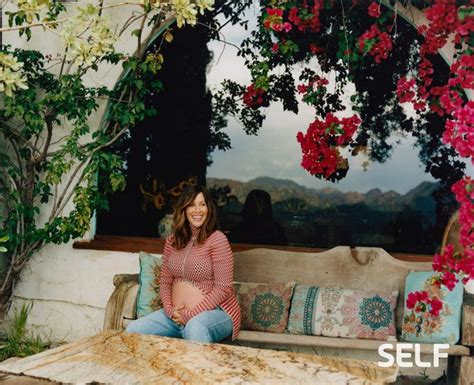Pregnant Alanis Morissette Opens Up About Miscarriages And Ppd
