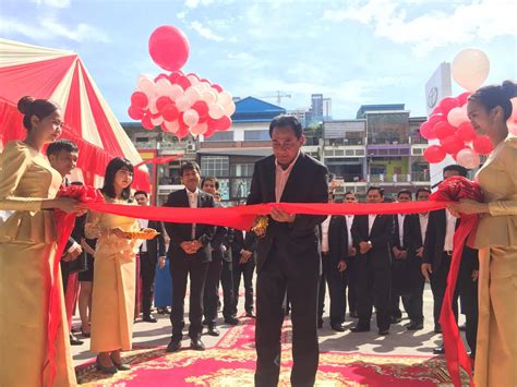 ក្រុមហ៊ុន តូយ៉ូតា ខេ ម បូ ឌា បានធ្វើ ពិធី សម្ពោធ ទីស្នាក់ការ កណ្តាល