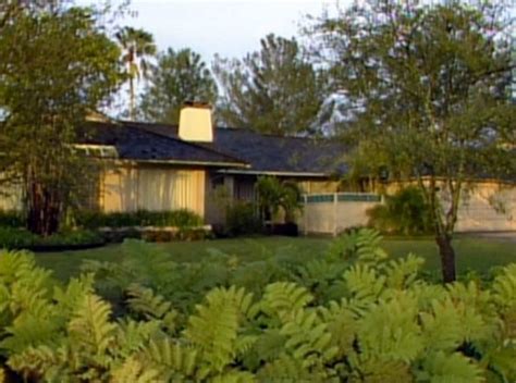 The Golden Girls House Is For Sale See Inside Hooked On Houses