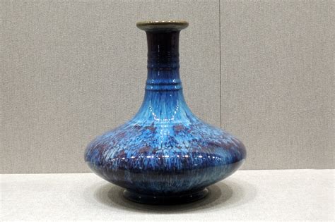 中国瓷器名品美轮美奂的窑变釉弦纹瓶故宫博物院典藏珍宝 凤凰网视频 凤凰网