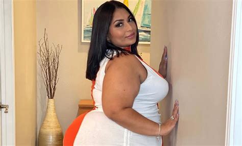 Peach Johana Bio Wiki Facts Age Height Weight Measurement