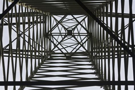 무료 이미지 검정색과 흰색 하늘 케이블 선 탑 돛대 전기 단색화 에너지 디자인 대칭 철 데릭 모양 흑백 사진 고압 타워 3264x4928