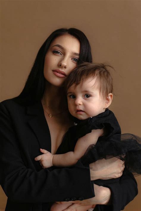 Семейное фото Фотографии беременной Фото матери с сыном Семейные фото