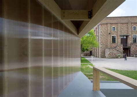 White Cube Gallery By Carmody Groarke Has Clear Plastic Skin
