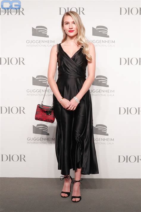 Sofia Hublitz Nackt Nacktbilder Playboy Nacktfotos Fakes Oben Ohne