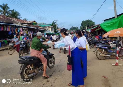 ပေါက်ခေါင်းမြို့တွင် ကိုဗစ် ၁၉ ရောဂါ ကြိုတင်ကာကွယ်နိုင်ရေးအတွက် အသိပညာပေး လက်ကမ်းစာစောင်များနှင့