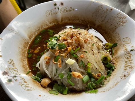 รูป ก๋วยเตี๋ยวไก่เจ๊แดง เซ็นทรัลลาดพร้าว