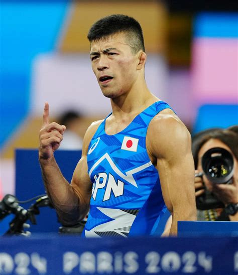 【レスリング】「狙わずに体動いた」文田健一郎、相手「左差し」封じ「右差し」選択させ逆転勝ち レスリング パリオリンピック2024写真