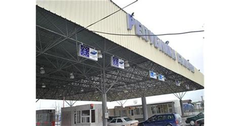 Митничари хванаха питки натъпкани с цигари