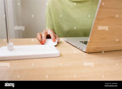 Using The Mouse Hi Res Stock Photography And Images Alamy