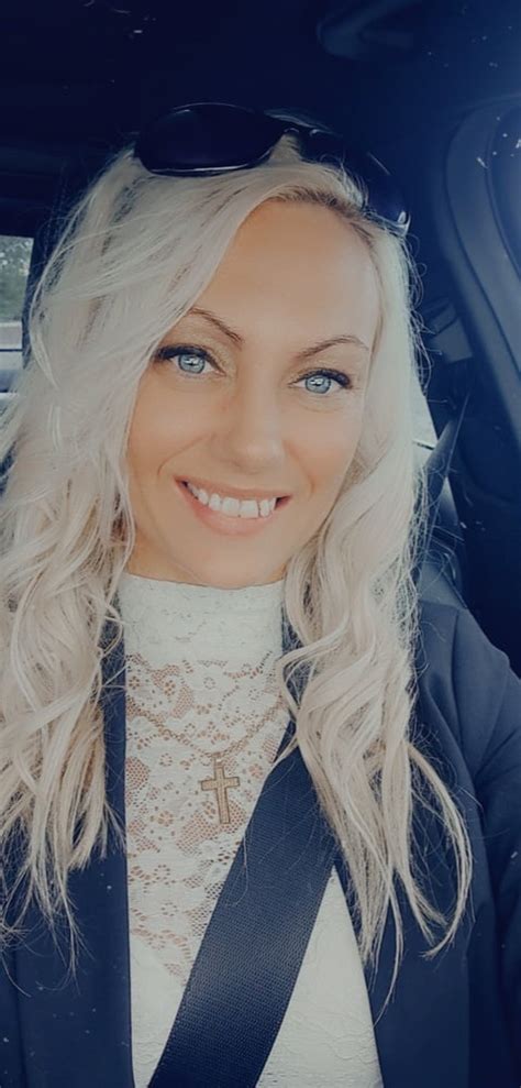 Blonde 16 Pics Xhamster