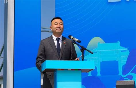 学校副董事长张海涛率队应邀参加2025年图们市文化旅游推介会暨“东北亚长旅号”旅游班列首发仪式 学校副董事长张海涛率队应邀参加2025年图们市文化旅游推介会暨“东北亚长旅号”旅游班列首发仪式