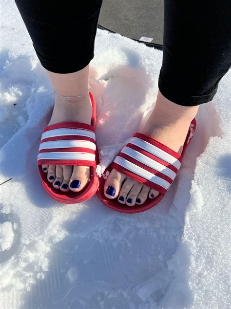 Say Yes And Guess My Feets Size For A Surprize R Egirlfeet
