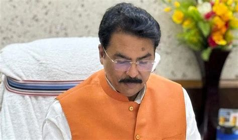 Bihar अंचलाधिकारी खुद भी ले रहे थे पैसे परिचित के खाते में भी मंगाए राजस्व मंत्री ने सीओ को