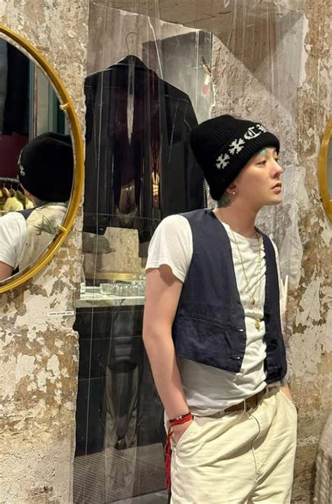 “동묘패션 저리가라” 지드래곤 파리서 민트헤어에 네일아트까지 “역시 지디”