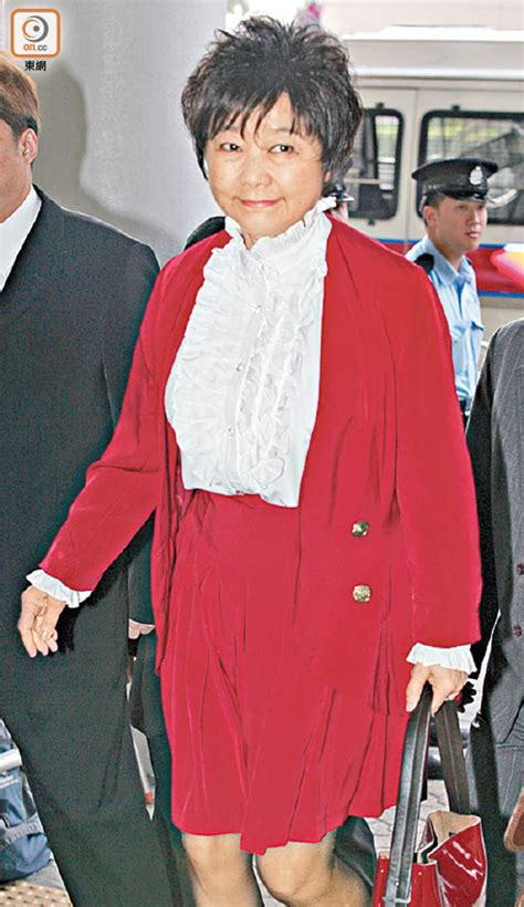 小甜甜千億基金行善無期 東方日報