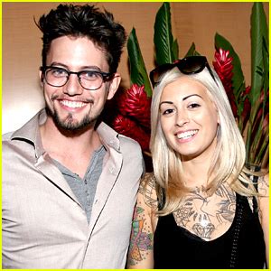Jackson Rathbone Wife Sheila