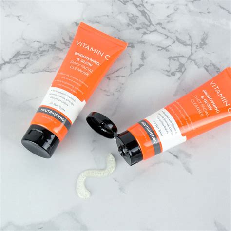 Vitamin C Face Cleanser For Glowing Skin Neutriherbs