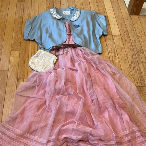 Gorgeous Vintage Unique Amy Rose Pink Depop