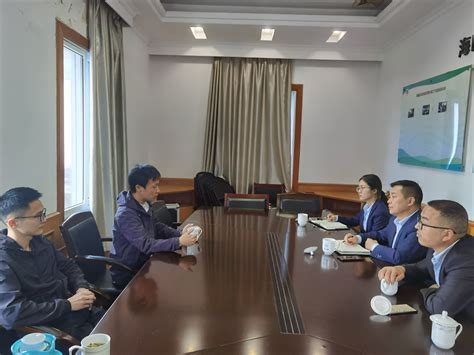 区政务办一行到章水镇四个新村项目走访
