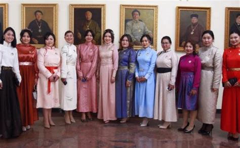 О Содбилэгийн эхнэр “Содура” гийн Ч Очгэрэл С Одонтуяагийн бэр “Алдар эх” боллоо