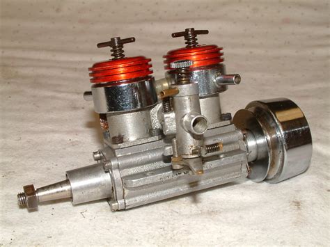 Vintage Model Airplane Engines Running