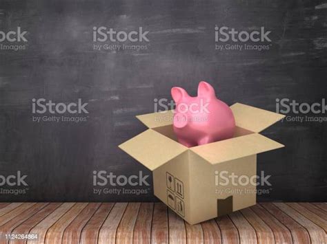 나무 바닥칠판 배경3d 렌더링에 돼지 저금통으로 골 판지 상자 3차원 형태에 대한 스톡 사진 및 기타 이미지 3차원 형태 가정의 방 갈색 Istock