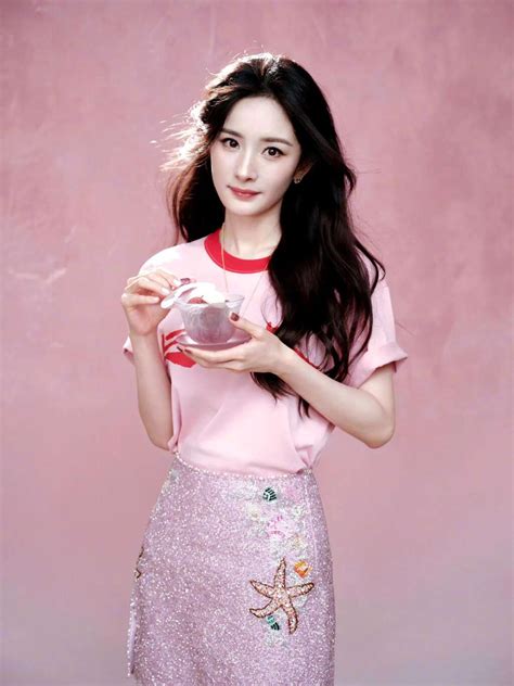 杨幂《长安的荔枝》路演 一身粉好娇嫩 不愧是少女妈！ 生活百态