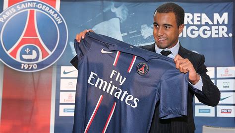 Lucas Moura Au Psg Ici