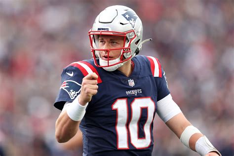 Patriots Mac Jones Is The Nfls Best Rookie Quarterback By Far This