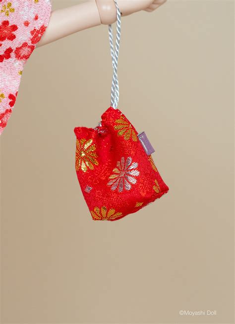 Tiny Bucket Bag Moyashi Doll